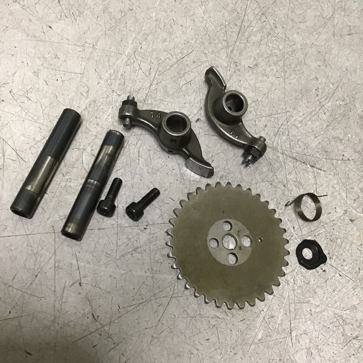 Yahoo!オークション - j51-1 スズキ アドレスV125 CF46A シリンダー ヘ...