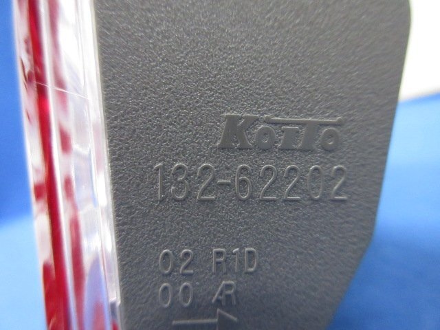 Yahoo!オークション - ホンダ フリード GB5/GB6 前期 右テール/右フィ...