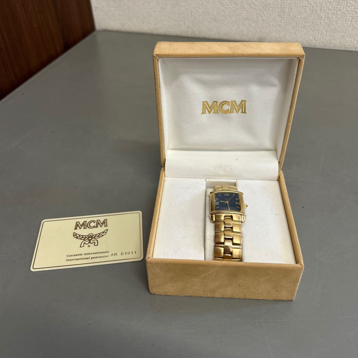 Yahoo!オークション - Y0609 MCM A.M LINE 6991 腕時計 レディース 動...