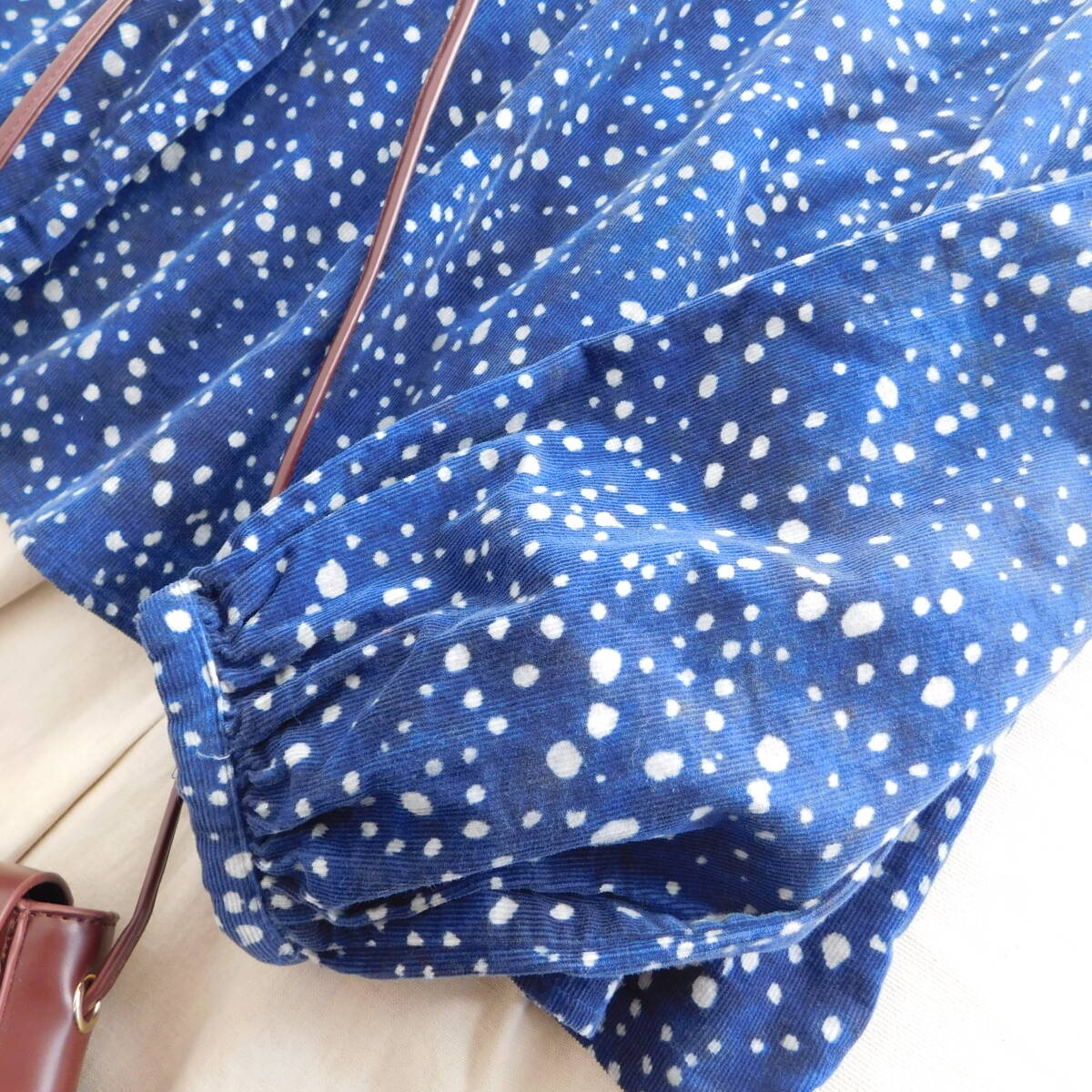 Yahoo!オークション - アフタヌーンティー 新品同様 ブラウス b009