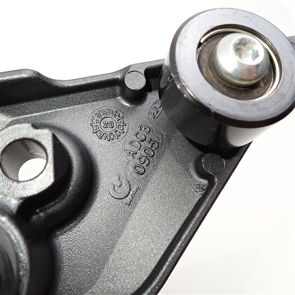 Yahoo!オークション - Z1000SX/ZXT00W 純正 右側 メインステップ(K012...