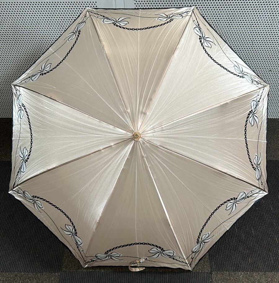 LANVIN ランバン 傘 長傘 雨傘 ワンタッチ 511(女性用)｜売買されたオークション情報、yahooの商品情報をアーカイブ公開 - オークファン（aucfan.com）