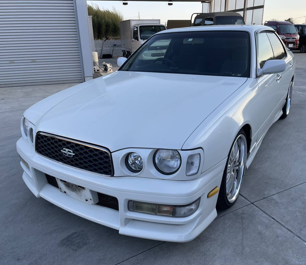 Yahoo!オークション - Y33 後期 グロリア パールホワイト 当時仕様 エ...