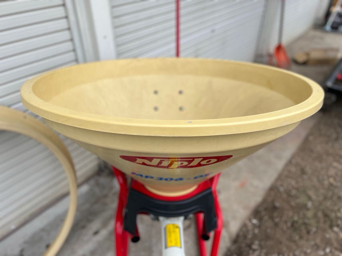 Yahoo!オークション - ニプロ ブロードキャスター 肥料散布機 MP306-0S...