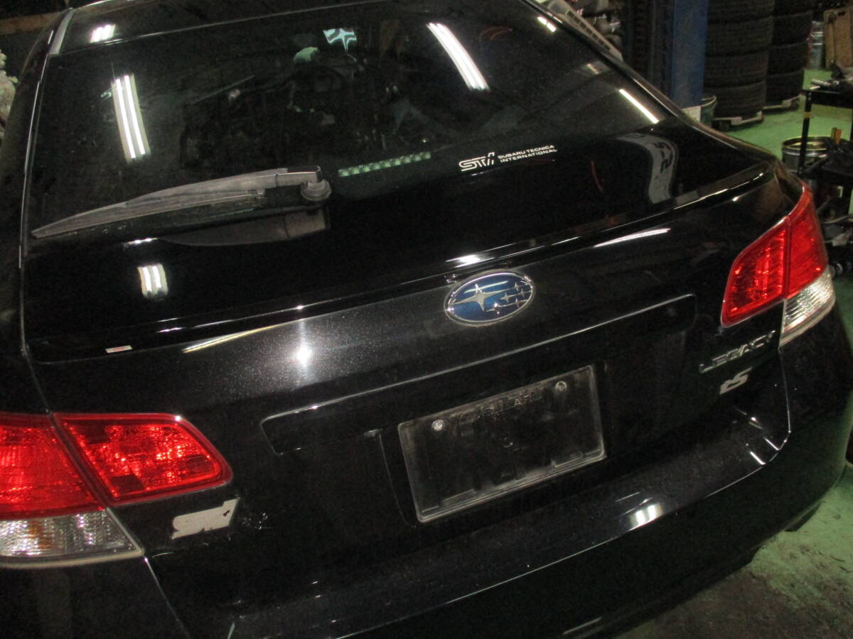 Yahoo!オークション - レガシィ（BM9)tS STiトランクスポイラー 黒...