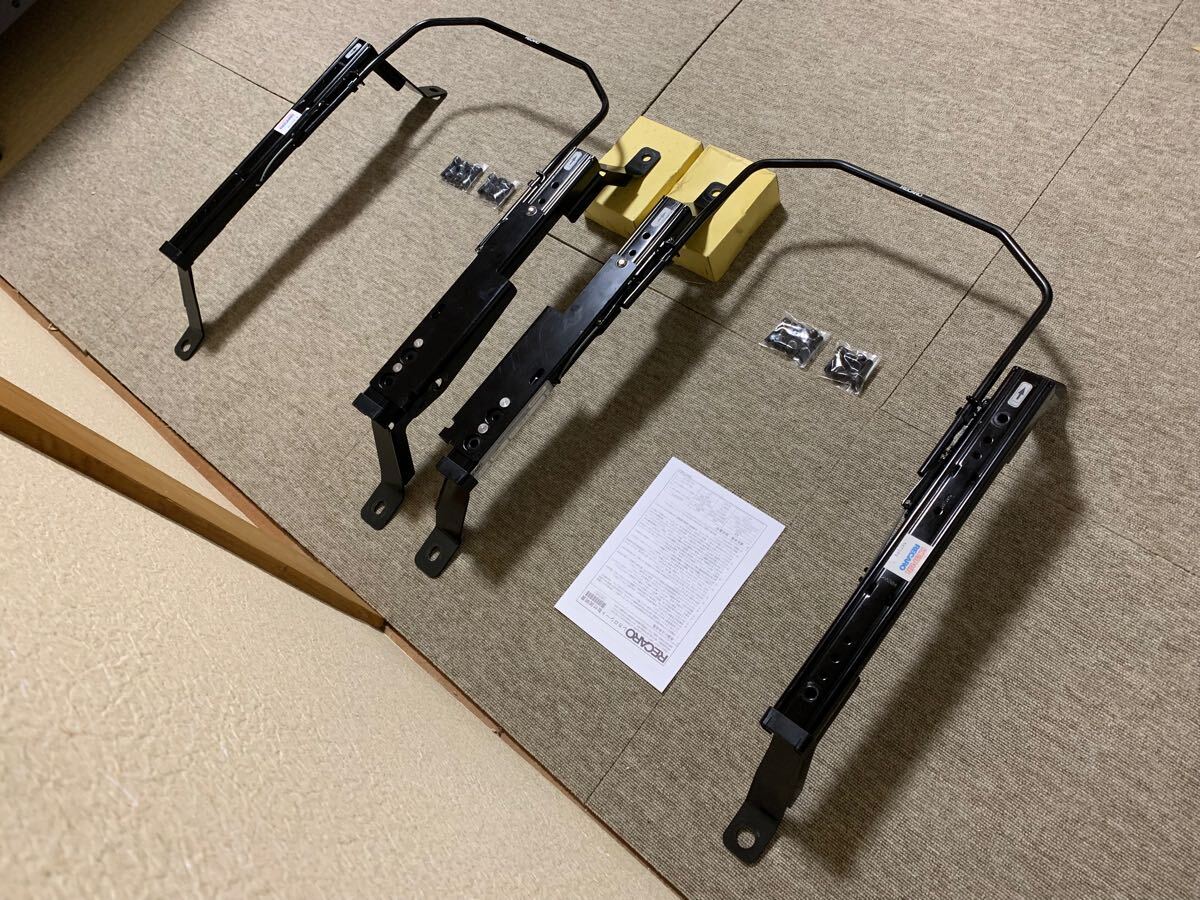 Yahoo!オークション - RECARO フィット GE GG GP シートレール 左右セ...