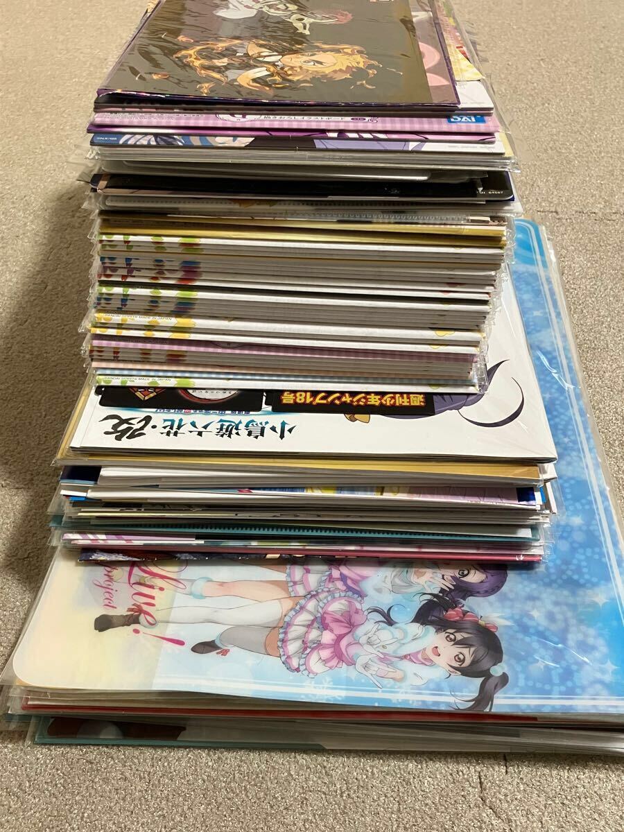 Yahoo!オークション - アニメグッズセット 紙系 7.9kg イラストボード ...