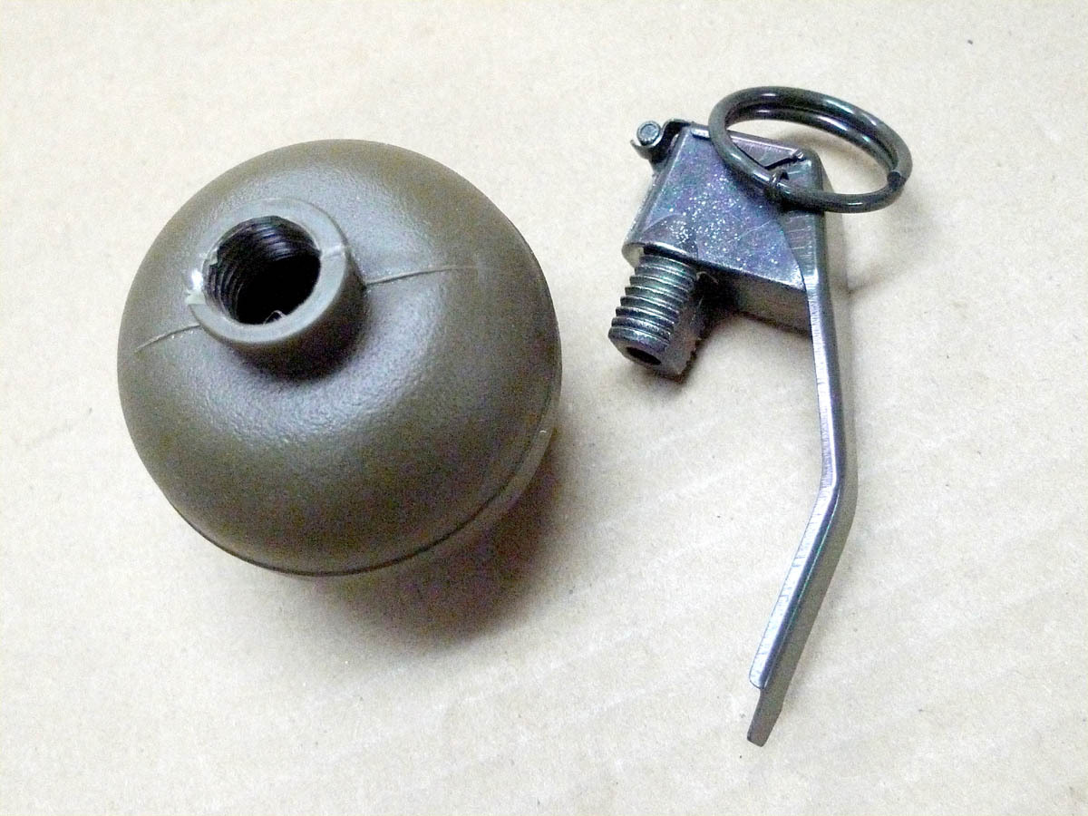 Yahoo!オークション - メーカー不明レプリカ・M67ハンドグレネード 破...