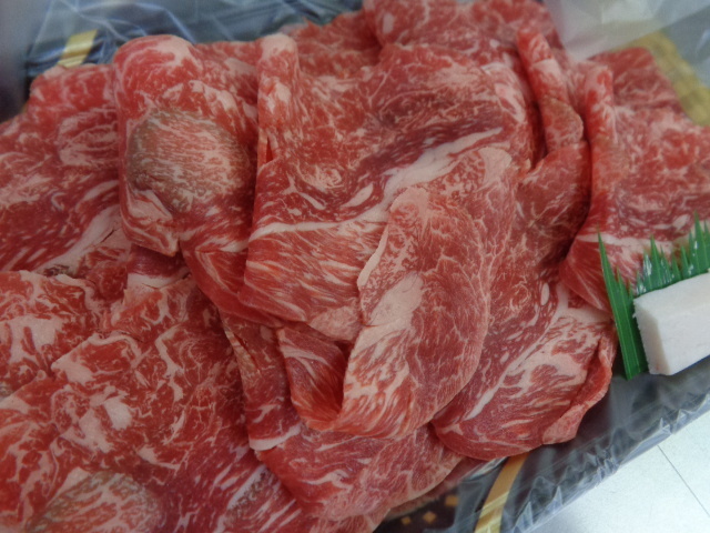 Yahoo!オークション - 近江 さつま牛A5牝 超特モモ（コマ） 3kg