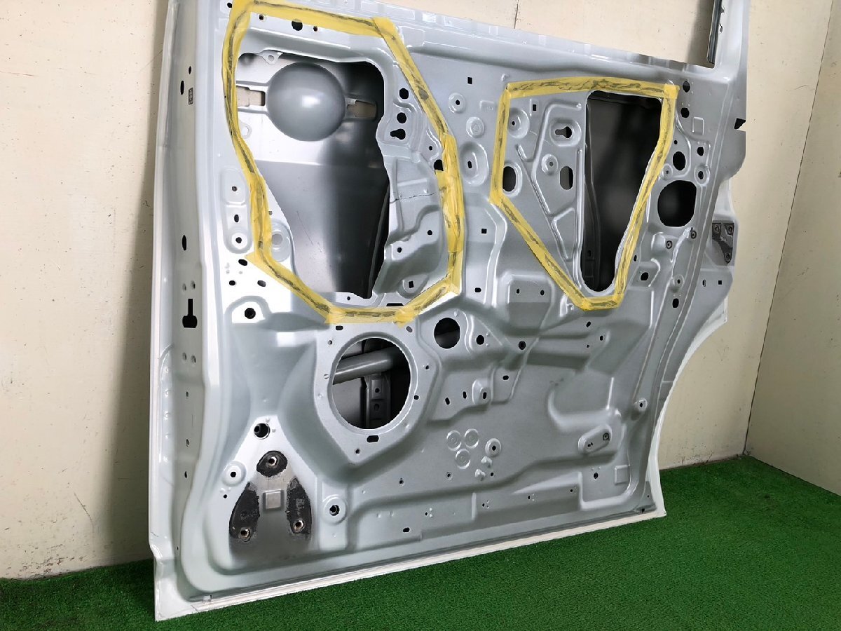 Yahoo!オークション - 82266 C28/FC28/GC28/FNC28/GFC28 セレナ 純正 ...