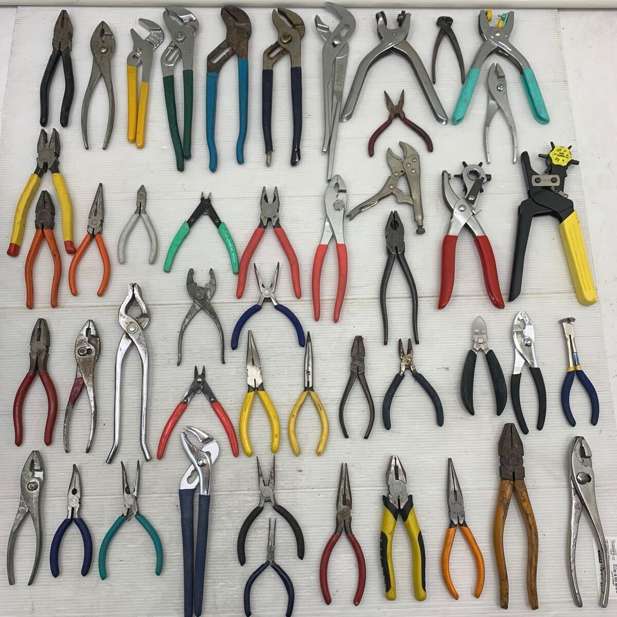 Yahoo!オークション - B 大量 工具 8.3kg まとめ セット ペンチ ニッパ...