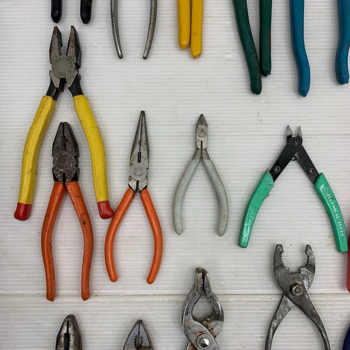 Yahoo!オークション - B 大量 工具 8.3kg まとめ セット ペンチ ニッパ...