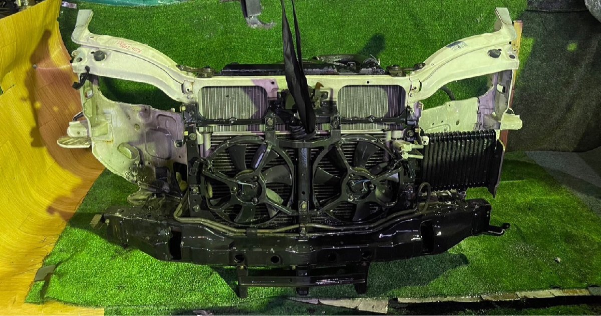 Yahoo!オークション - H13年 PD6W デリカ スペースギア コアサポート ...