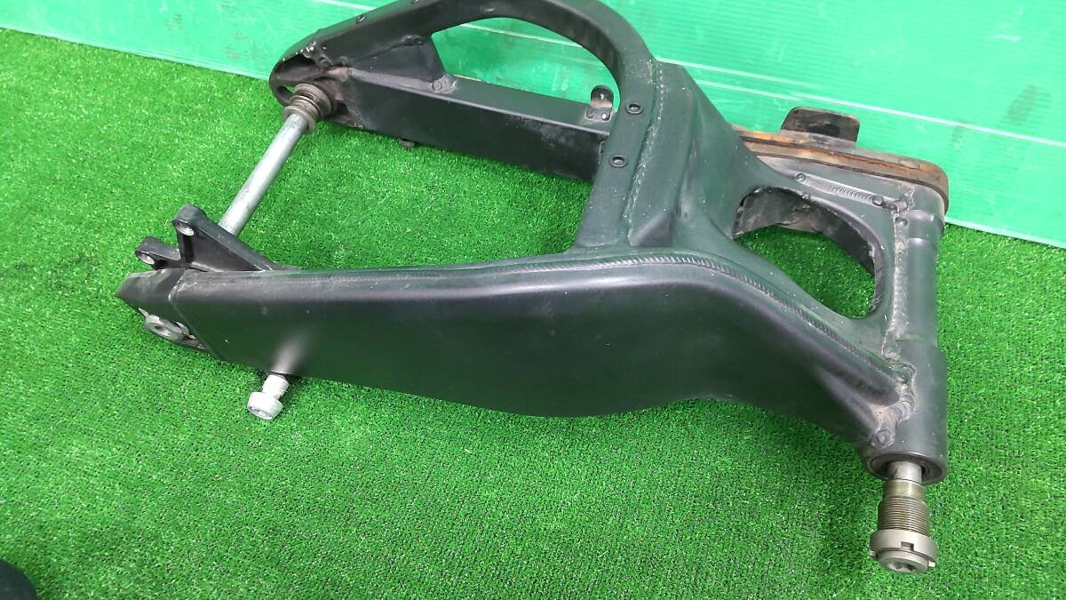 Yahoo!オークション - カワサキ ZX-10R ZXT00C スイング アーム シャフ...