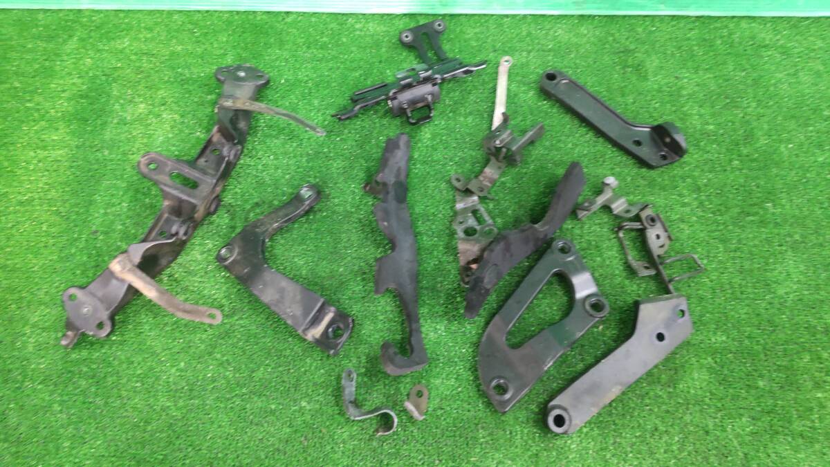 Yahoo!オークション - カワサキ ZX-10R ZXT00C ステー ブラケット セッ...