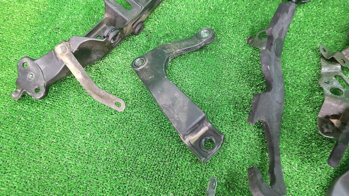 Yahoo!オークション - カワサキ ZX-10R ZXT00C ステー ブラケット セッ...