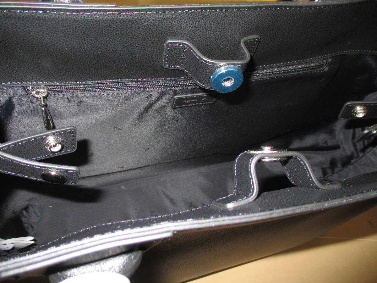 Yahoo!オークション - アニエスべー（Agnes b.）黒バッグ 牛床革 未使...