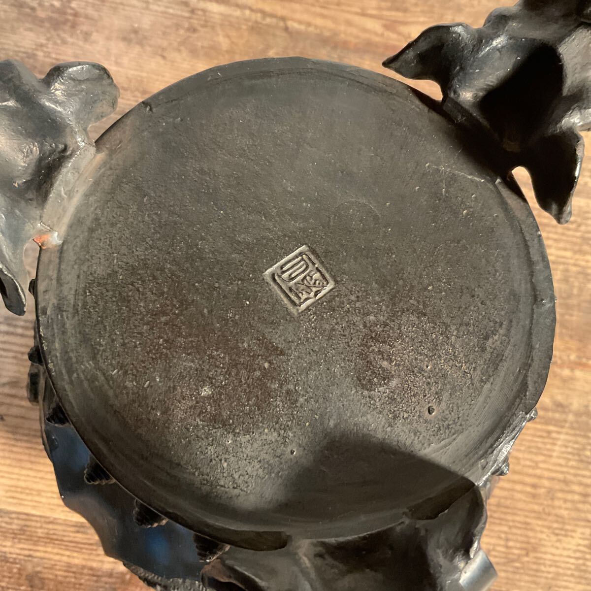 Yahoo!オークション - Q16/時代 真鍮製 薄端 花器 華道具 三足 金属工...