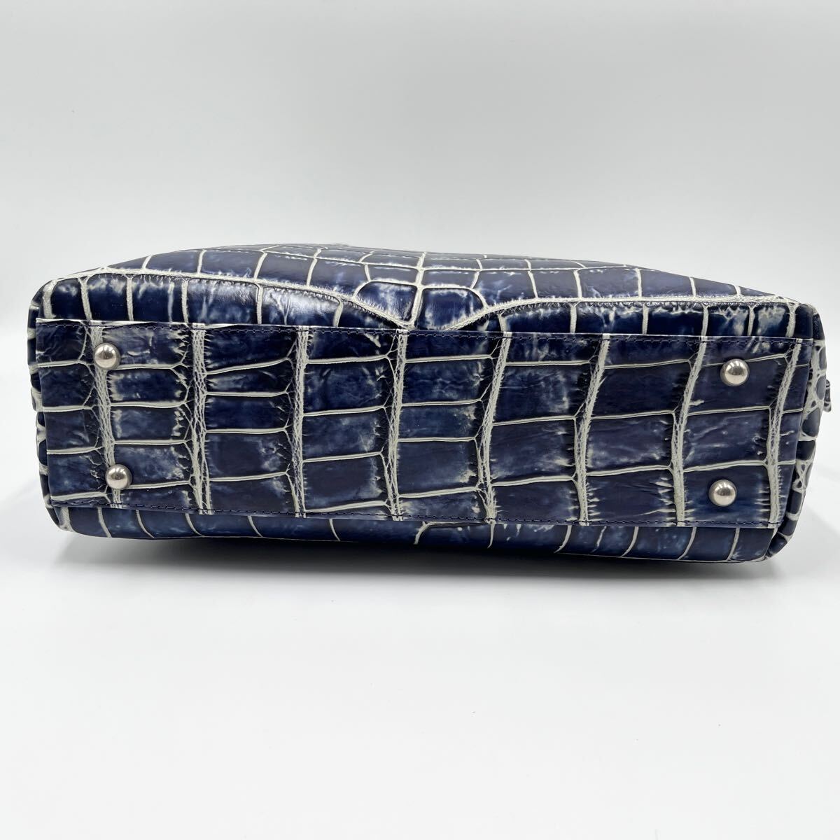 Yahoo!オークション - 定価51万 極美品 JRA認定 クロコダイル クロコ ...