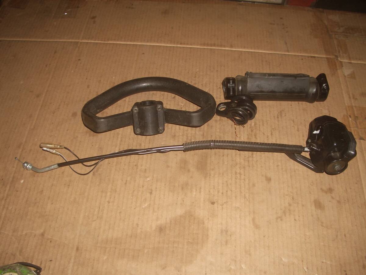 Yahoo!オークション - マキタ 刈払い機 MEM2600L その2 アクセルレバ...