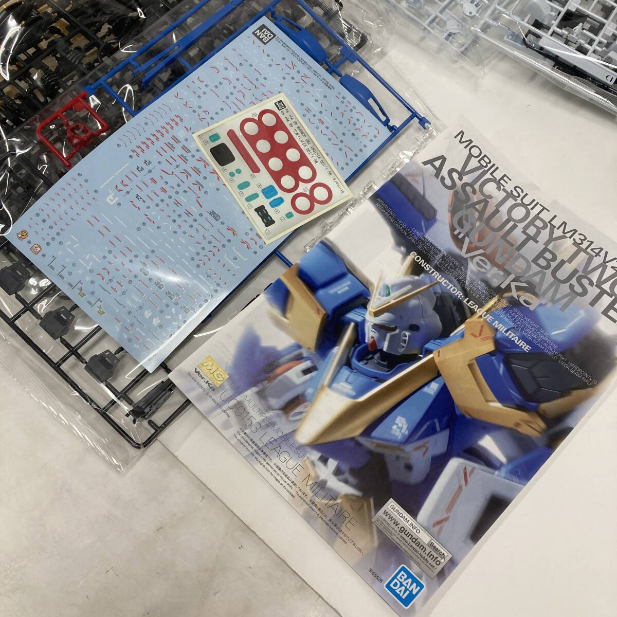 Yahoo!オークション - 34Mddバンダイ BANDAI 機動戦士Vガンダム「MG 1/...