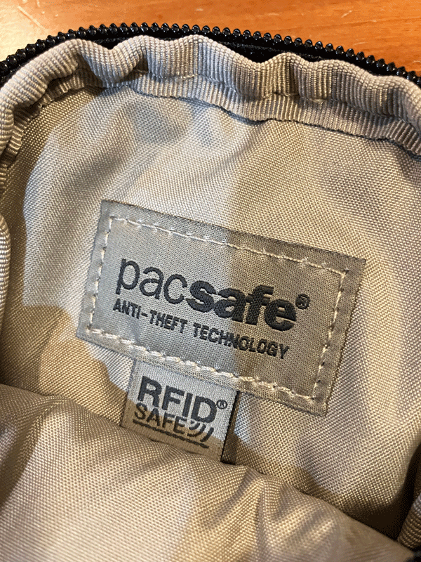 Yahoo!オークション - PacSafe ミニポーチ