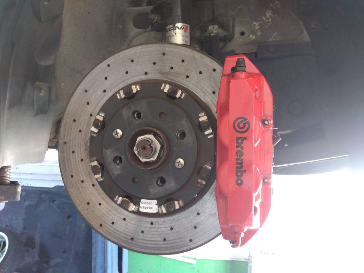 Yahoo!オークション - 500アバルト 5M/T 左 AKRAPOVIC brembo