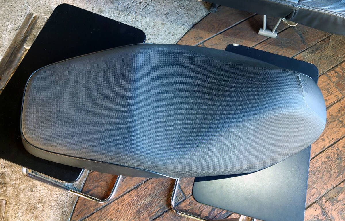 Yahoo!オークション - リード125 JF45純正 シート シートカバー アンコ...