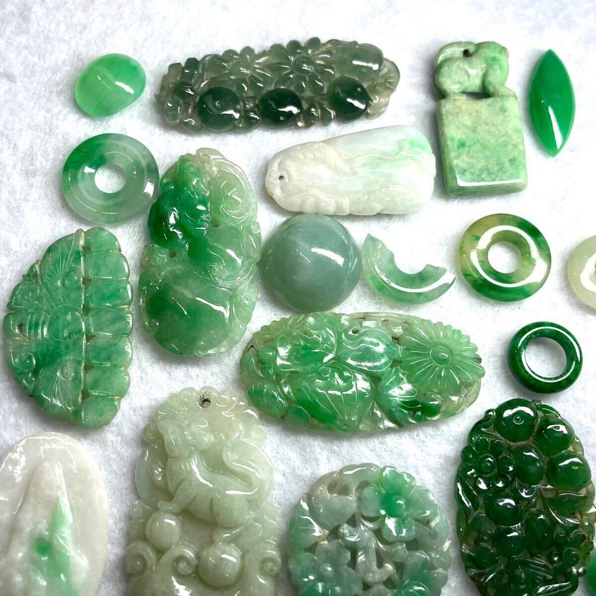 1円〜 彫刻 変形 天然本翡翠点おまとめ302.5ct j 約60.5g ルース 裸石 宝石 ジュエリー jewelry ジェイダイト ヒスイ ひすい w2 マ13(ヒスイ)｜売買された ...