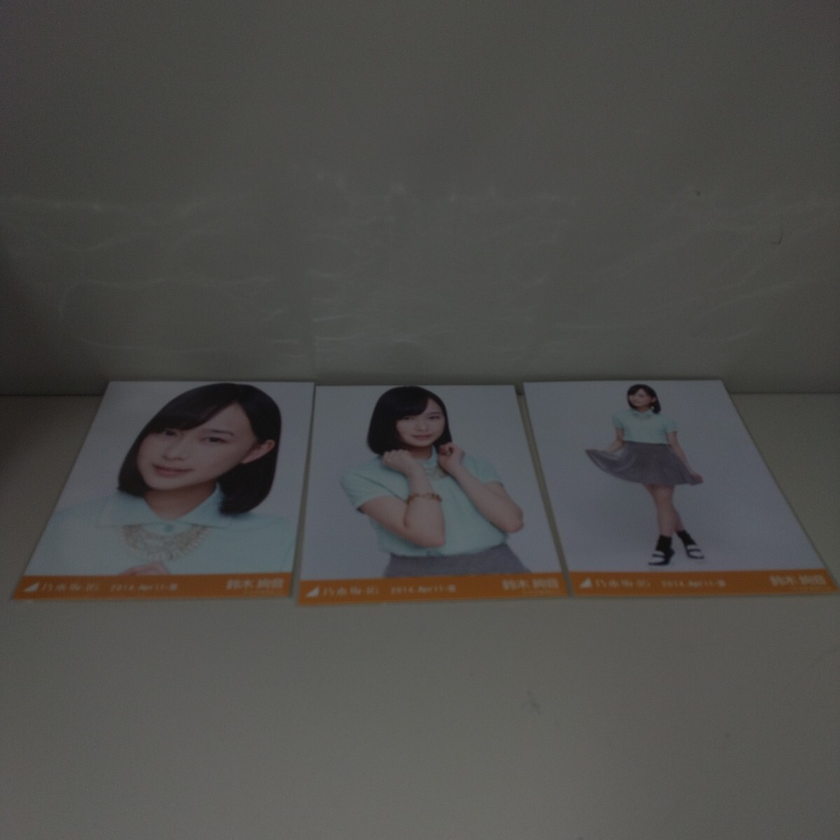 乃木坂46 鈴木絢音 2014 April-3 ポロシャツ 生写真 コンプ N8506(乃木坂46)｜売買されたオークション情報、yahooの商品情報をアーカイブ公開 - オークファン ...