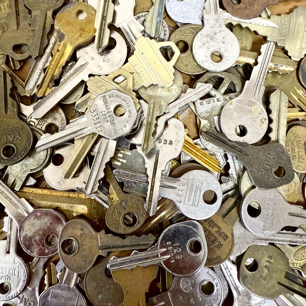 Yahoo!オークション - A381 100個 アメリカ 鍵 ヴィンテージ キーホル...