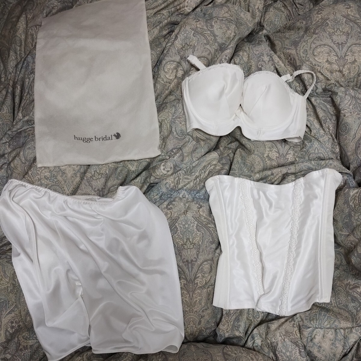 Yahoo!オークション - hugge bridalハグ ブライダルインナーセットブラ...