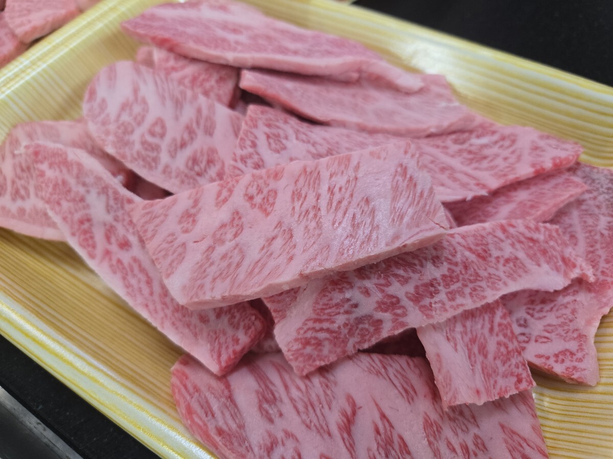 Yahoo!オークション - 埼玉A5武州和牛 特選上カルビ(焼肉) 1.6kg(18)