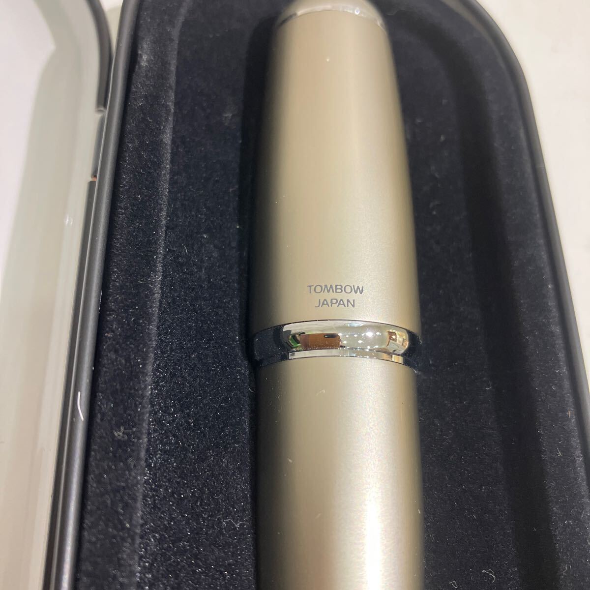 5233 ボールペン SKYLINE zoom 838 bw TOMBOW 専用ケース付き(ボールペン一般)｜売買されたオークション情報、yahooの商品情報をアーカイブ公開 - オークファン ...