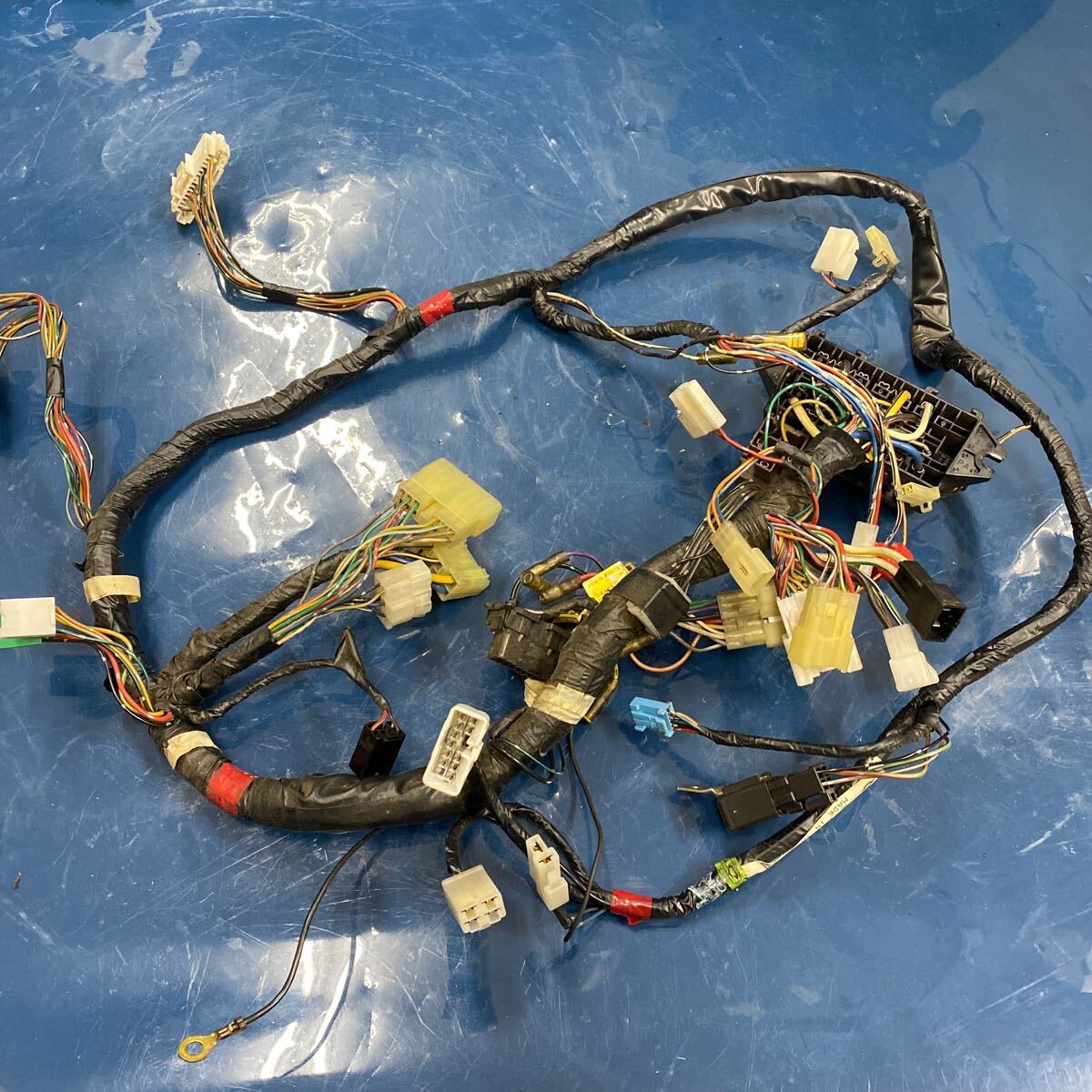 Yahoo!オークション - メインハーネス 室内側 MT車 ジムニー JA22