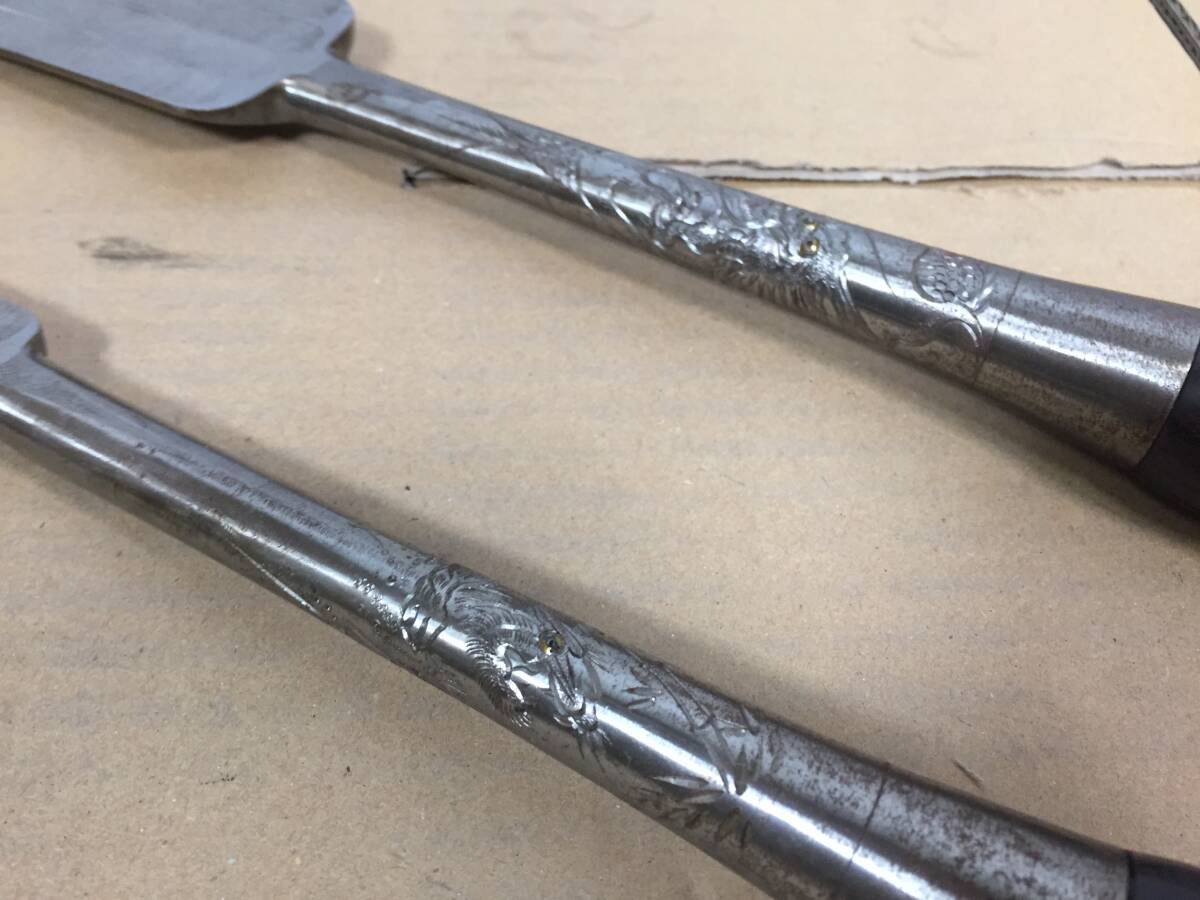 Yahoo!オークション - 大工道具 ノミ 龍 虎 彫刻 計2点 約63cm