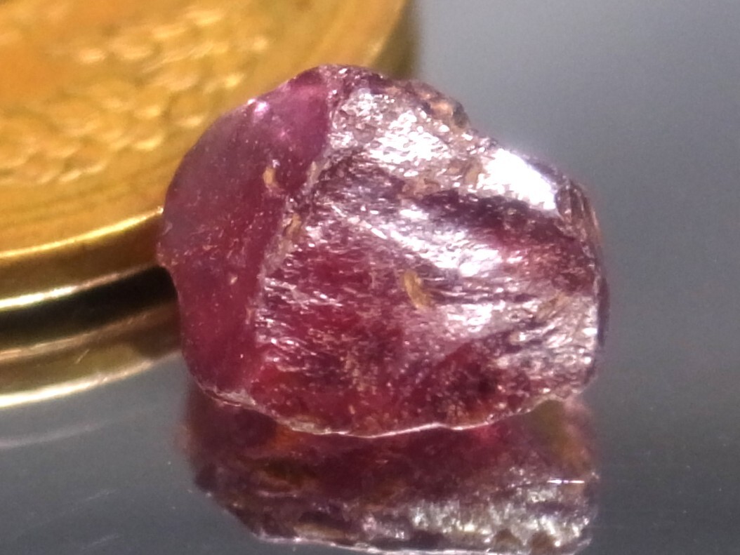 Yahoo!オークション - 2.69ct 新品・非加熱未処理・天然マラヤガーネッ...