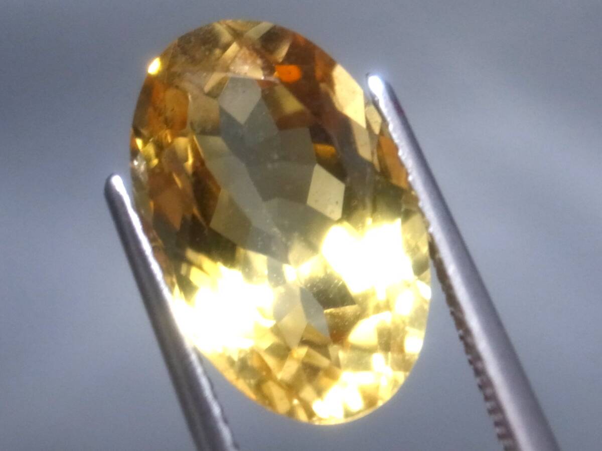 Yahoo!オークション - 4.61ct 新品・ギラギラの凄いテリ・天然シトリン...