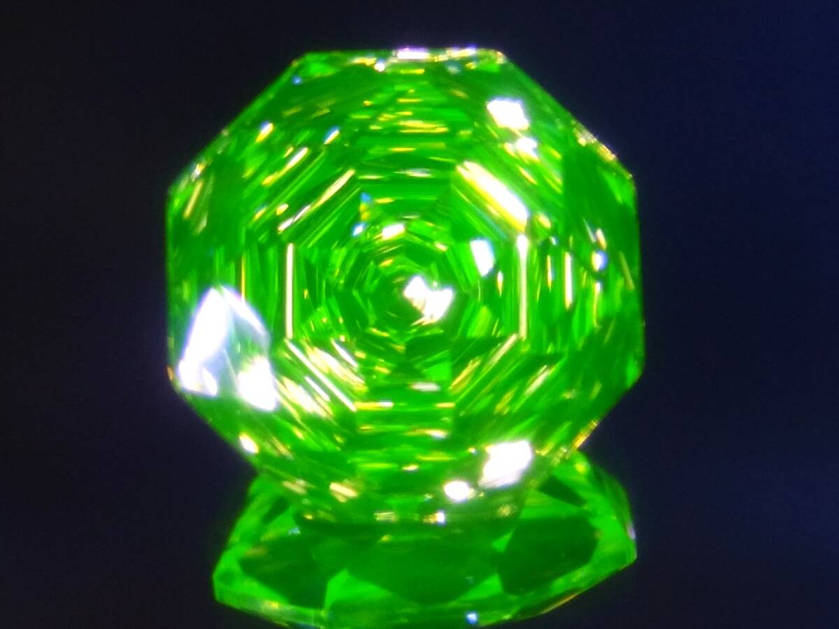 Yahoo!オークション - 7.61ct 10㎜ 新品・最先端技術のレーザー光線に...