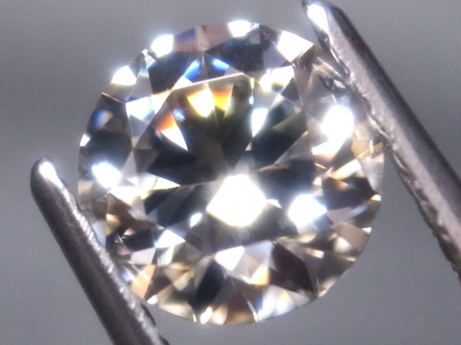 Yahoo!オークション - 0.98ct b 新品・希少石・地球上で天然ダイアモン...