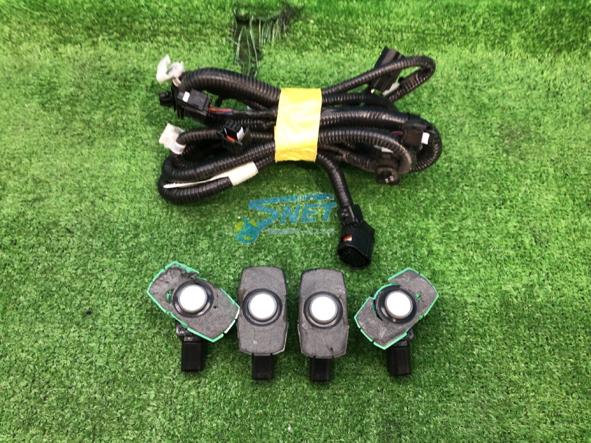 Yahoo!オークション - トヨタ アクア MXPK11 純正 リア クリアランスソ...