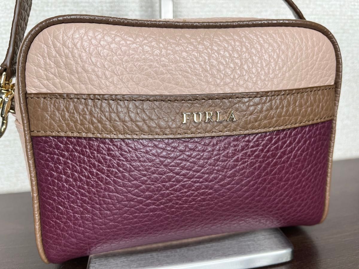 超美品 FURLA フルラ AVRIL ショルダーバッグ ボルドー ピンク 超美品 FURLA フルラ AVRIL ショルダーバッグ ボルドー ピンク