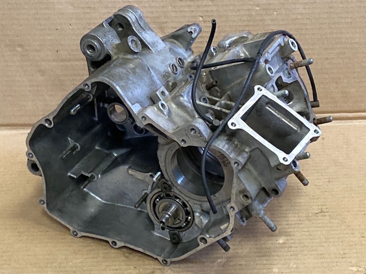 RGV250ΓSP VJ23A エンジン クランクケース J209 スズキ RGV250ガンマSP(エンジン本体)｜売買されたオークション情報、yahooの商品情報をアーカイブ公開 ...