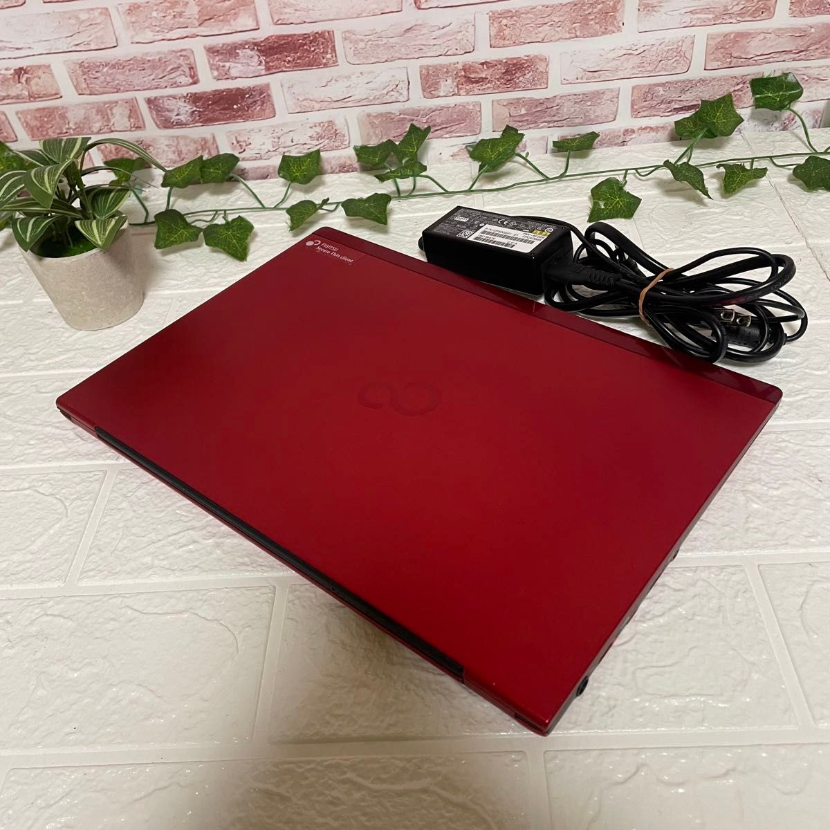 美品富士通SSD128GB FMV C0700B Bluetooth 高解像度 Win11 美品富士通SSD128GB FMV C0700B Bluetooth 高解像度 Win11
