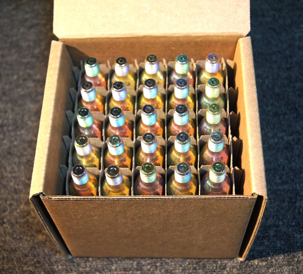 Yahoo!オークション - 炭酸ガス CO2 33g ボンベ セット テトラボンベ ...