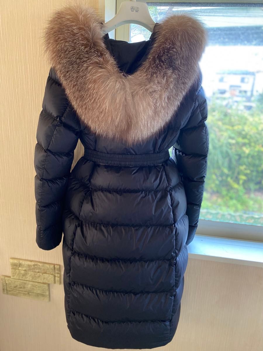 美品 モンクレール BOEDIC ブルーフロストフォックスファー 美品 モンクレール BOEDIC ブルーフロストフォックスファー