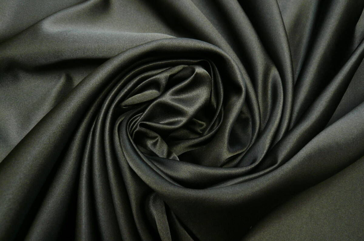 Yahoo!オークション - c179・シルク混・黒4m・サテン・無地・光沢有・...