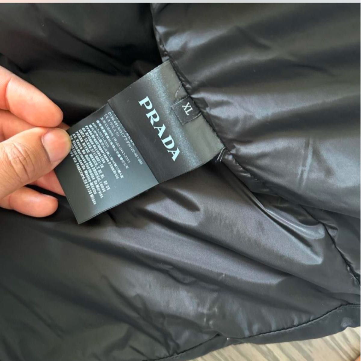 PRADA renylon クロップド ナイロンジャケット ダウンジャケット PRADA renylon クロップド ナイロンジャケット ダウンジャケット