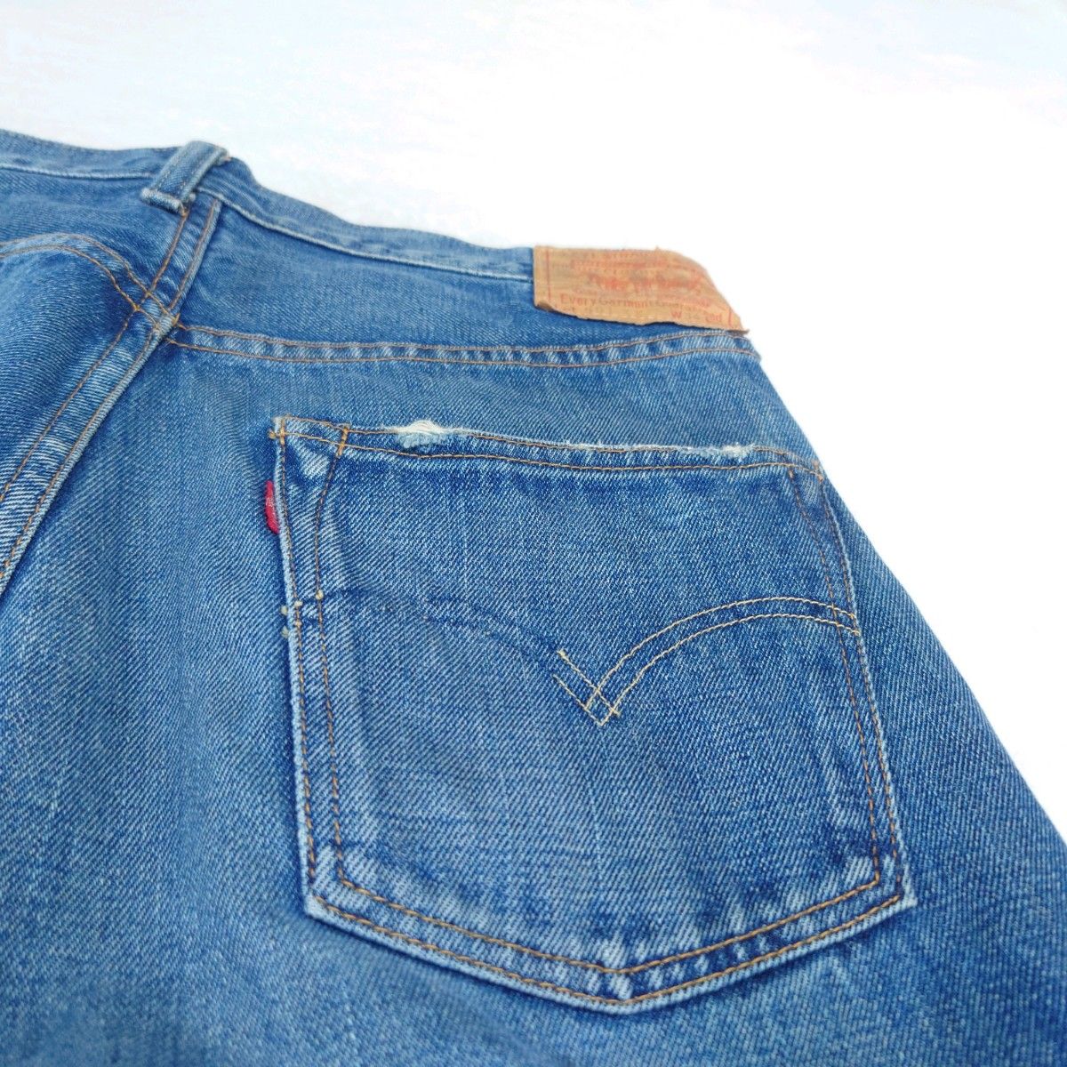 LEVI'S リーバイス 501XX 55501 ビッグE 赤耳 日本製 ボタン LEVI'S リーバイス 501XX 55501 ビッグE 赤耳 日本製 ボタン