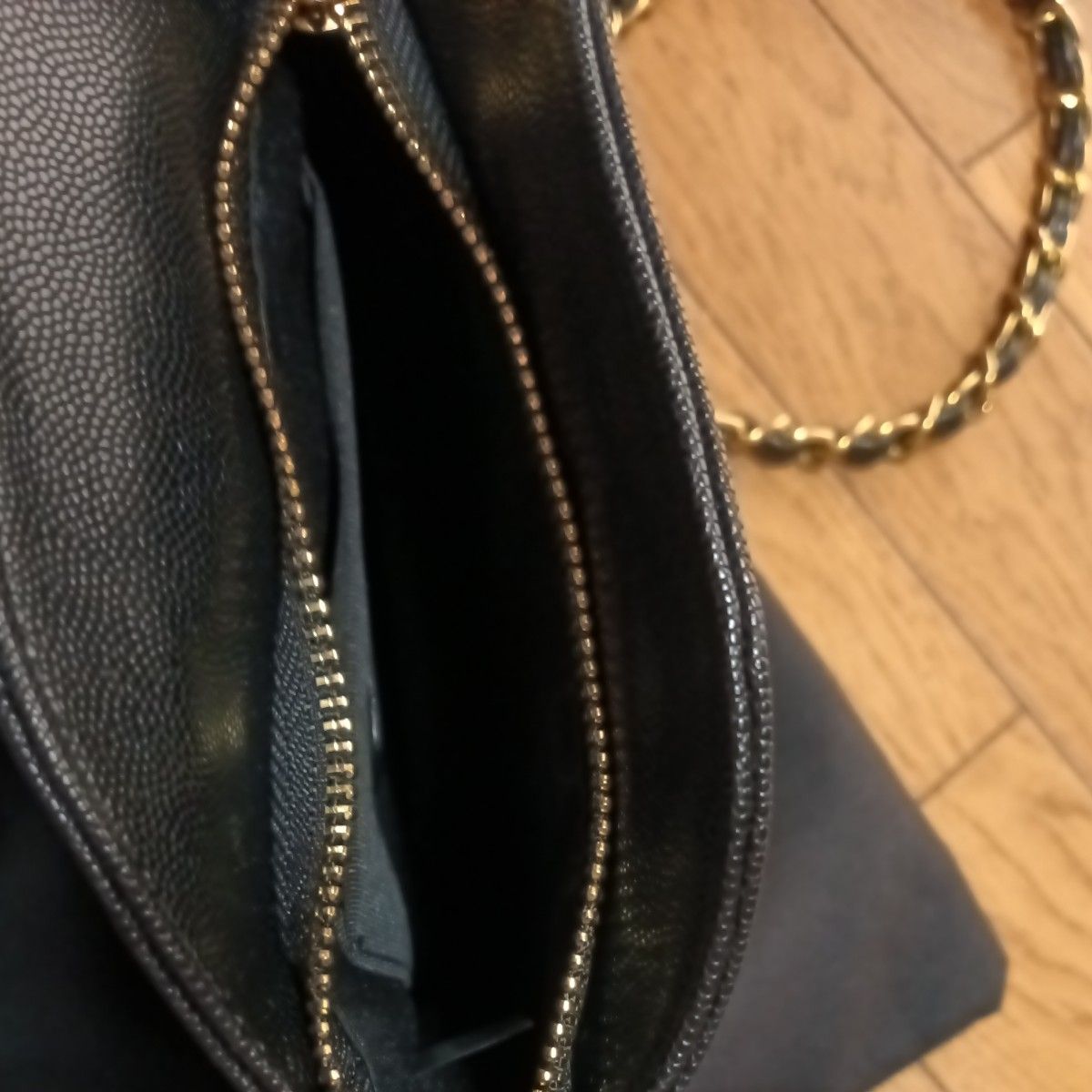 CHANELシャネルノベルティショルダーバッグゴールドチェーンミニ CHANELシャネルノベルティショルダーバッグゴールドチェーンミニ